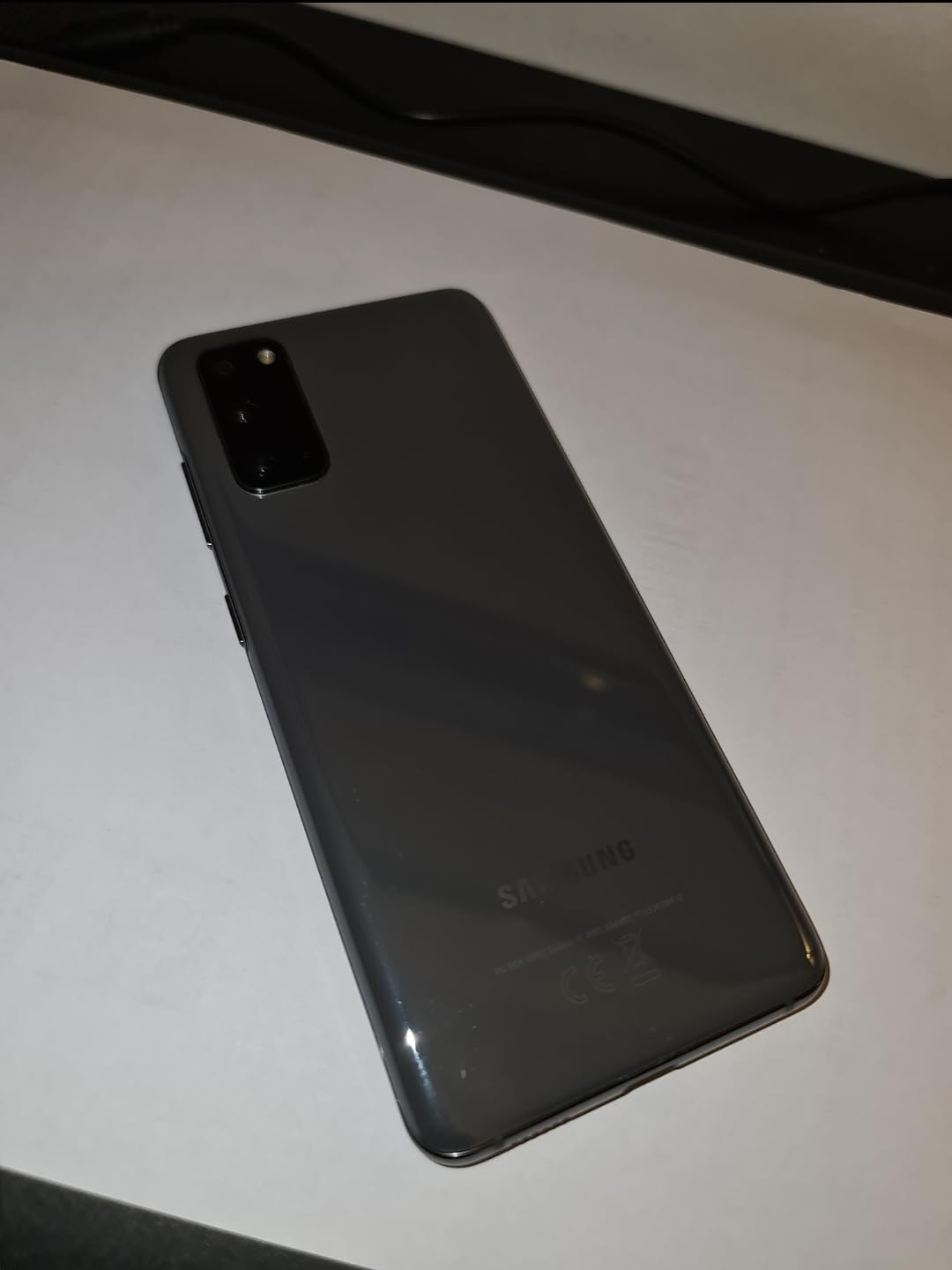 Samsung Galaxy S20 - Cosmic Grey - Unlocked (Renewed): Amazon.co.uk ...