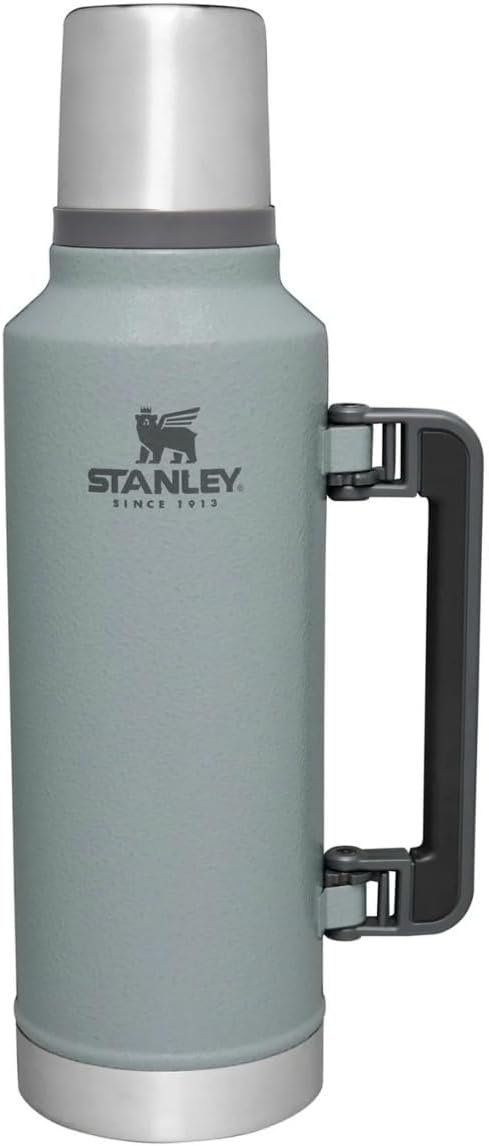 Amazon | スタンレー 水筒 すいとう メンズ クラシック真空ボトル 1.9L 11348-010 ｽｶｲｸﾞﾚｰ | STANLEY ...