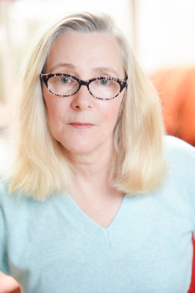 Amazon.com: Dawn Davis: books, biography, latest update