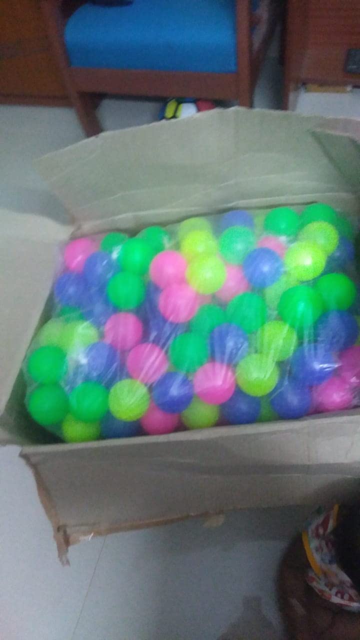 Milliard Ball Pit Balls – Pack of 400/5 Bright Colors in 2 Mesh Storage ...