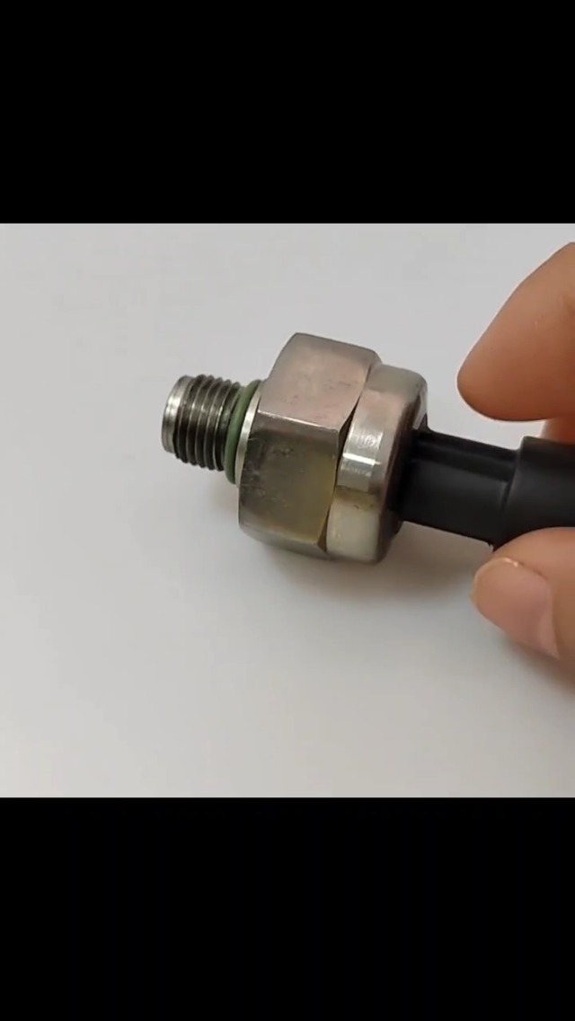 Watch 1807329C92 Injector Control Pressure Sensor ICP102 on Amazon Live