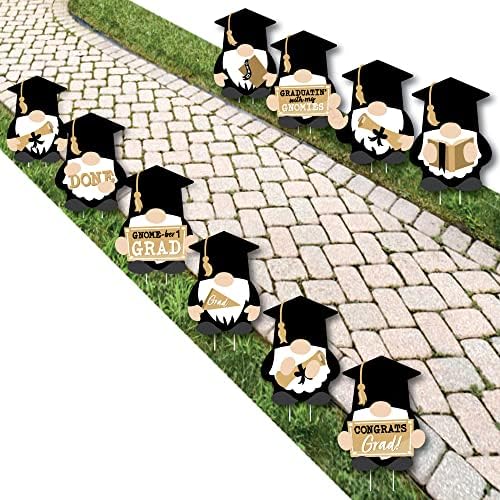 Amazon.com : Big Dot of Happiness Gold Graduation Lawn Decorations - 10 ...
