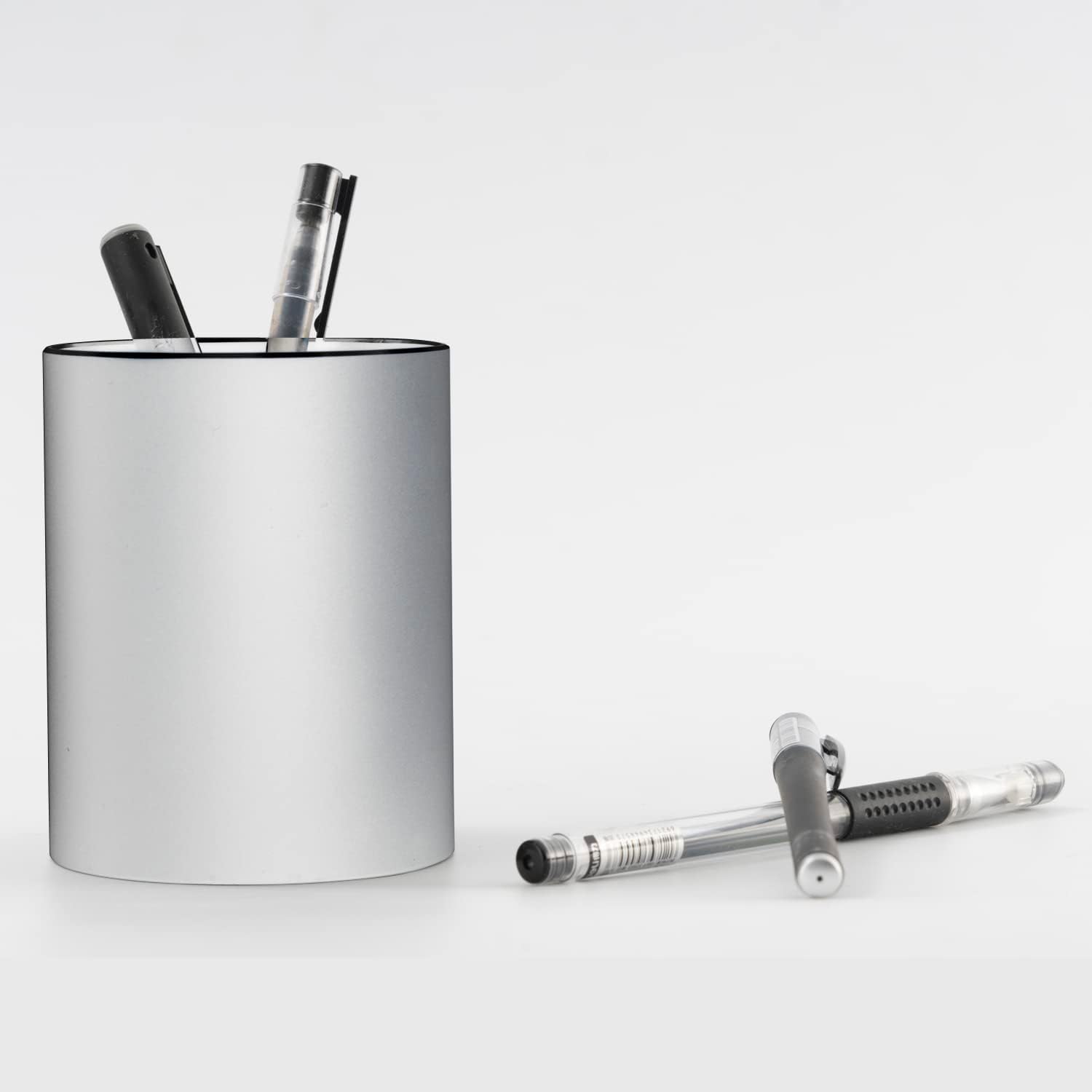 Amazon.com: Pencil Holder for Desk, Metal Desk Pen Cup Holder, Desktop ...