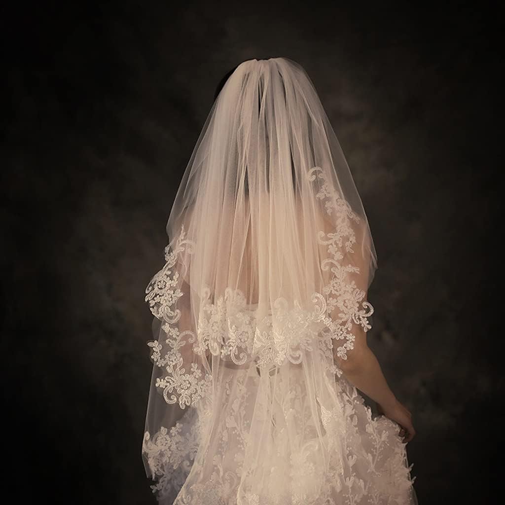 Amazon.com: Short Wedding Veil Appliques Edge Veils with Comb Two Layer ...