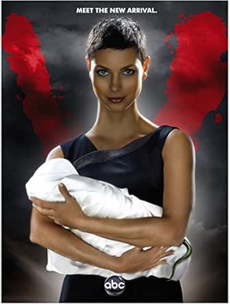 V with Morena Baccarin as Anna Holding Baby 8 x 10 Inch Photo at Amazon ...