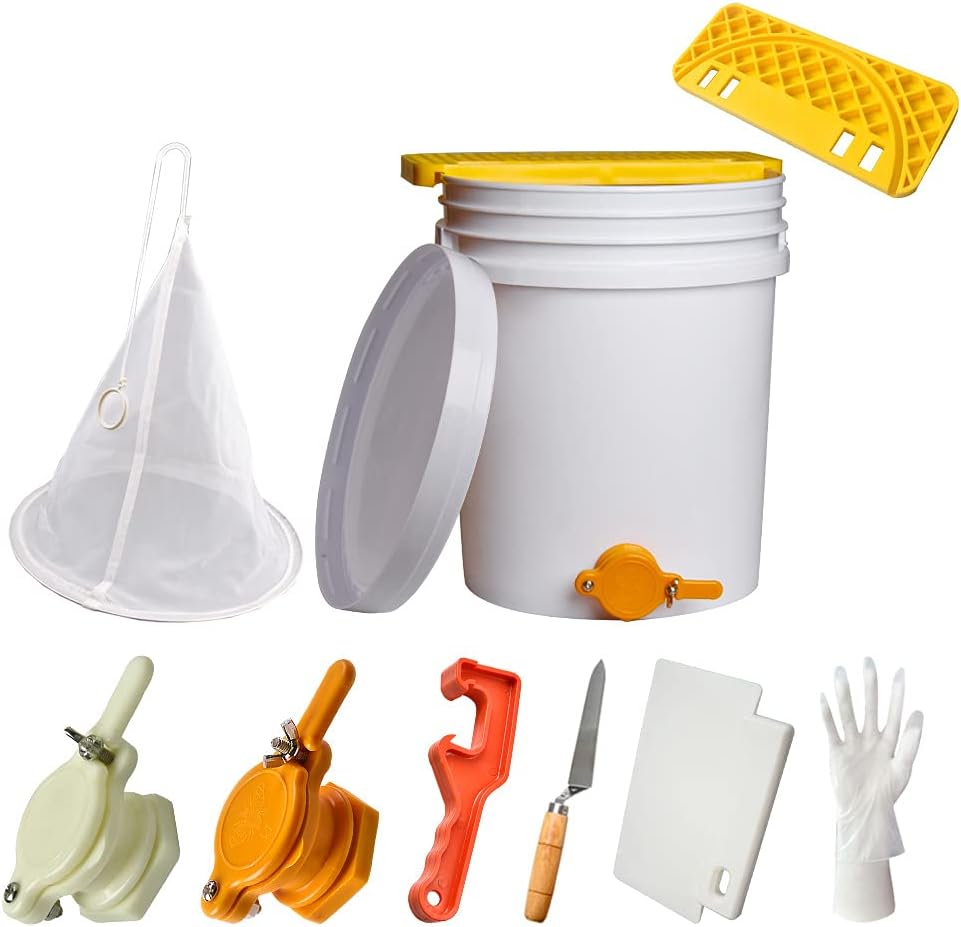 Amazon.com: Little Giant® Plastic Honey Bucket with Gate | Beekeeping ...