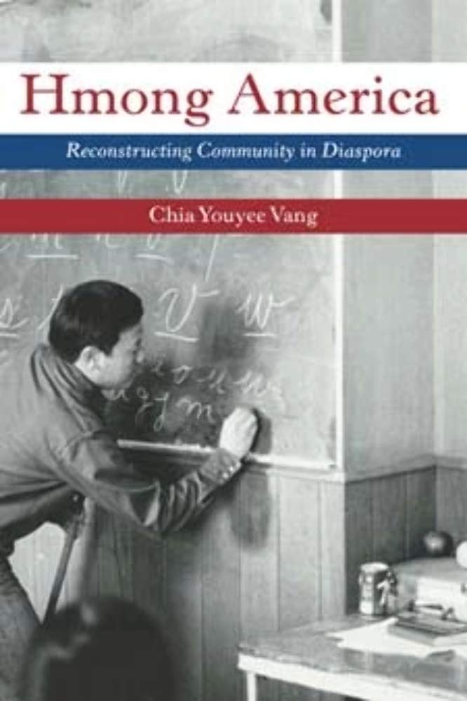 Amazon.com: Hmong America: Reconstructing Community in Diaspora (Asian ...