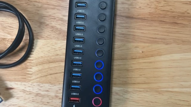 Watch Review - Wenter 11-Port USB Hub. on Amazon Live