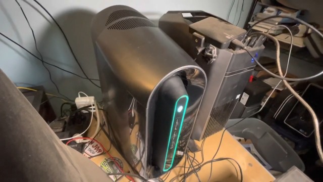 Watch Customer Review of the Alienware R11 Gaming Desktop on Amazon Live