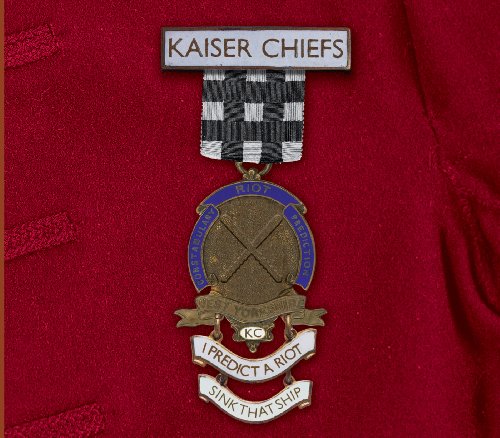 Play I Predict A Riot by Kaiser Chiefs on Amazon Music