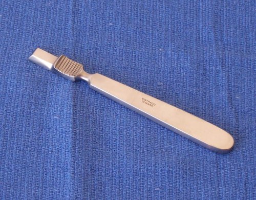 Amazon.com: Farabeuf Rasp New Orthopedic Surgical Instrument : Health ...