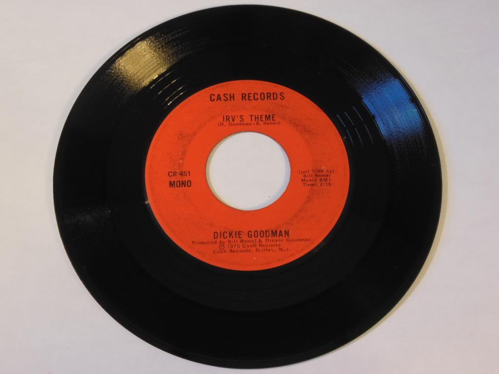 Amazon.com: Mr. Jaws / Irv's Theme 7" 45 - Cash Records - CR 451: CDs ...