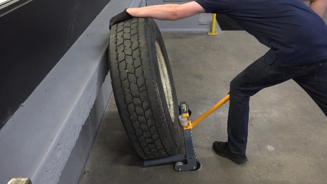 Watch Winntec Wheel Dolly Live Demo on Amazon Live