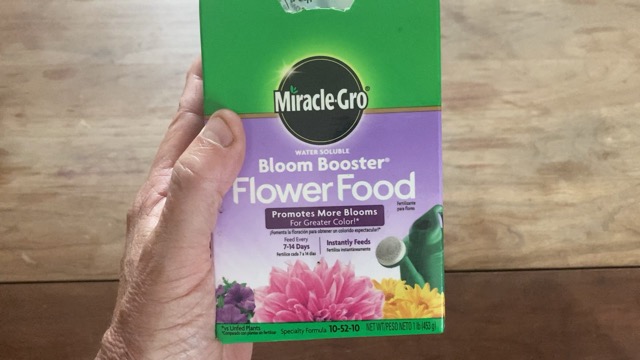 Watch Miracle Grow Bloom Booster Flower Food - Review.MOV on Amazon Live