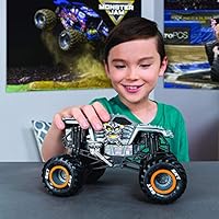 Amazon.com: Monster Jam, Official Max D Monster Truck, Die-Cast Vehicle ...