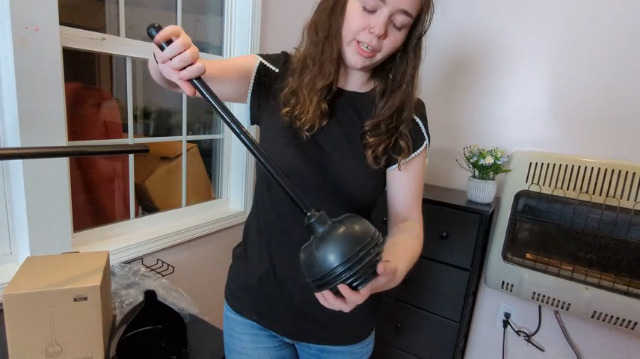 Watch Unique Plunger with All-Angle Design on Amazon Live