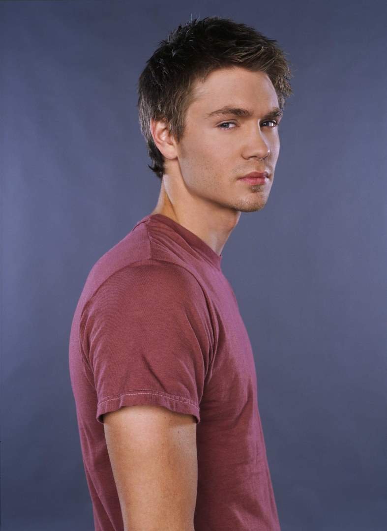 Lucas Scott Returns
