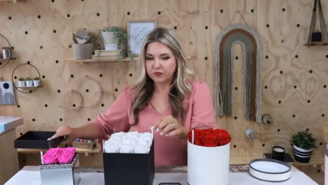 Liz Fenwick DIY's Amazon Page