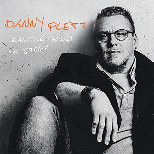 Dancing Through the Storm de Danny Plett en Amazon Music Unlimited