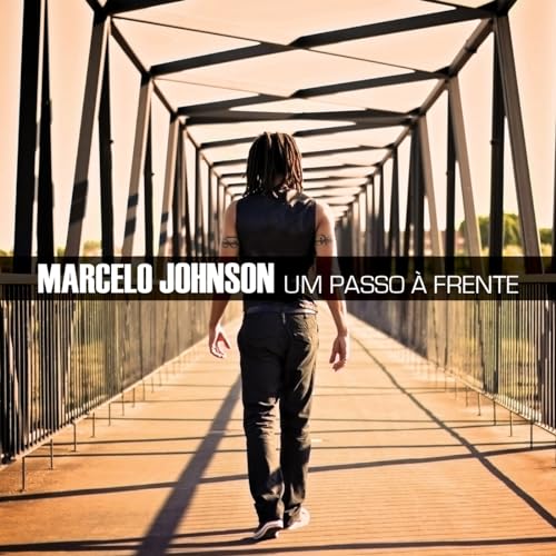 Amazon.com: Um Passo À Frente : Marcelo Johnson: Digital Music