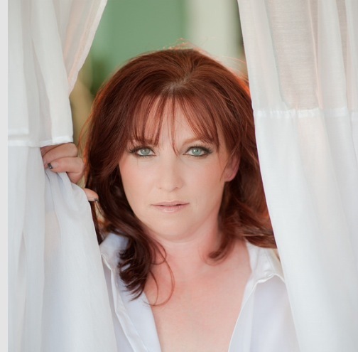 Amazon.com: Jennifer Bates: books, biography, latest update