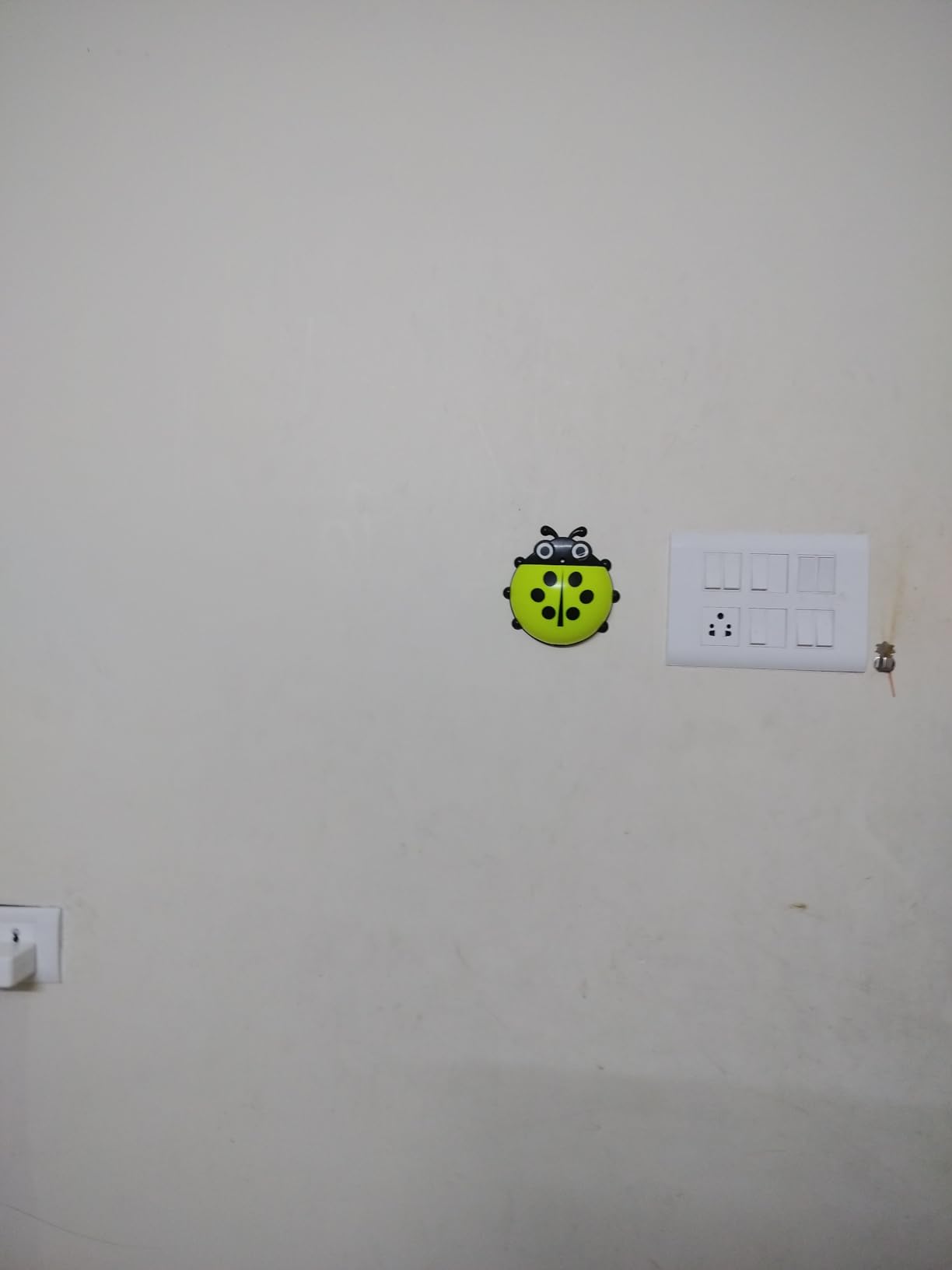 theKiteco. Ladybug Wall Mount Mobile Holder Wall Mount Phone Stand ...