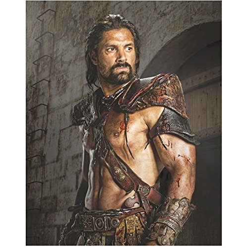 Manu Bennett Body