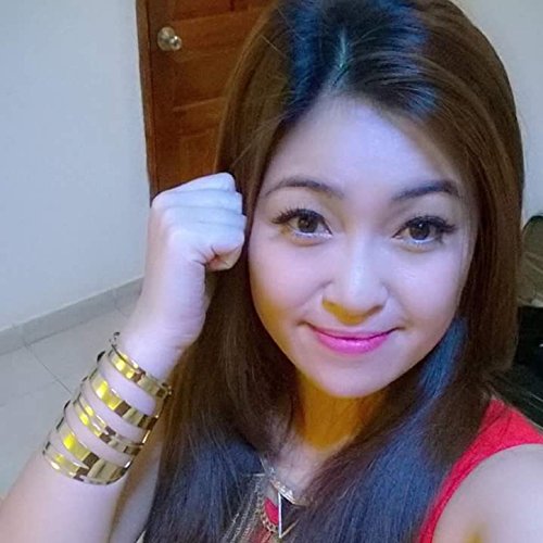 Play Anh Co Dang De Toi Yeu by Hoàng Trang on Amazon Music