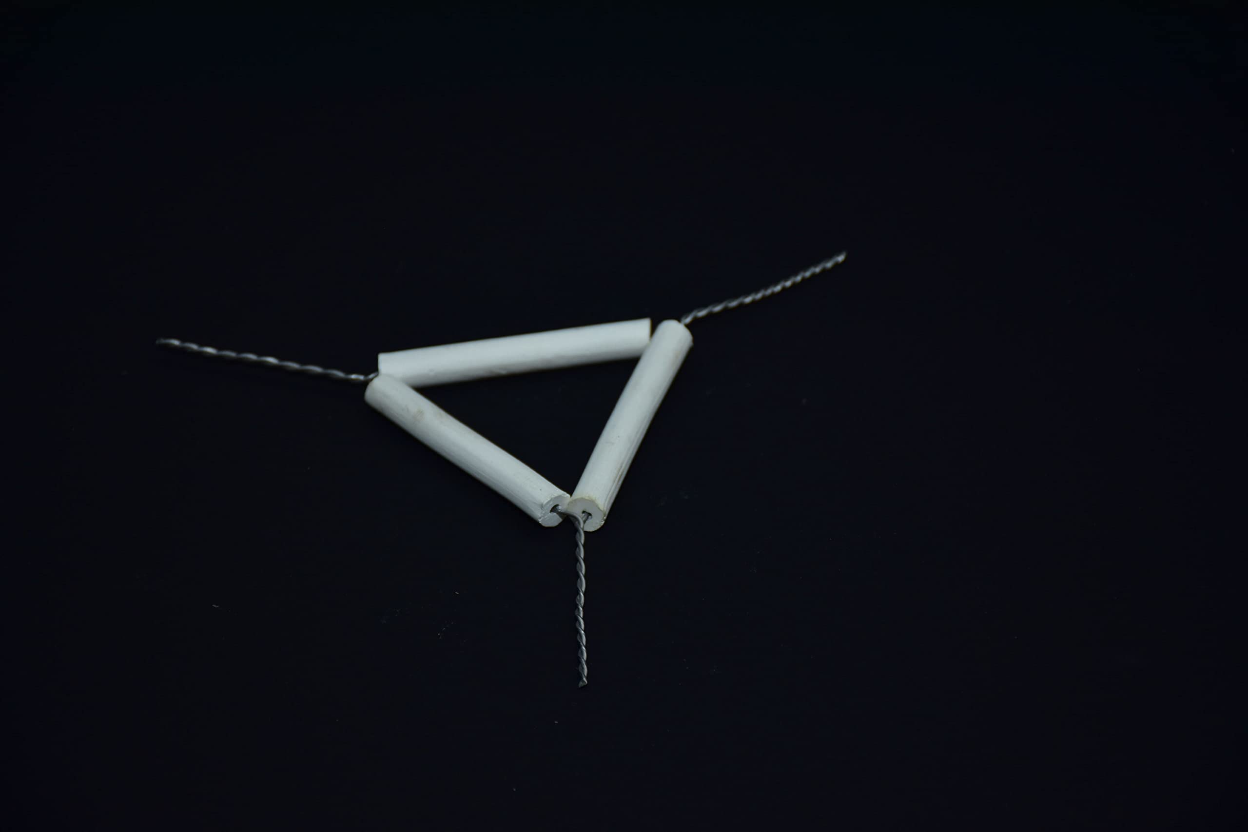 J Brand Clay Pipe Triangle Pack of 10, Size: 81mm : Amazon.in: Home ...