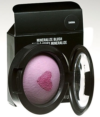 Amazon.com : MAC Quite Cute Mineralize Blush SAKURA : Face Blushes ...