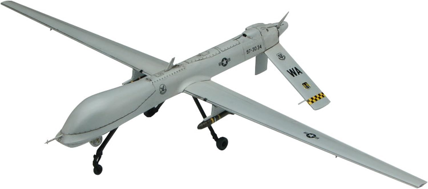 Amazon.com: Academy Models AC-2 MQ-1A Predator Model Kit, 1/72 Scale ...
