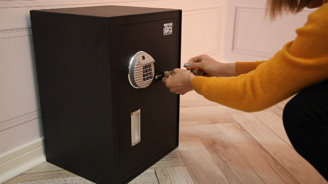 Watch Ultimate Safe 1.8 cu ft Biometric Safe on Amazon Live