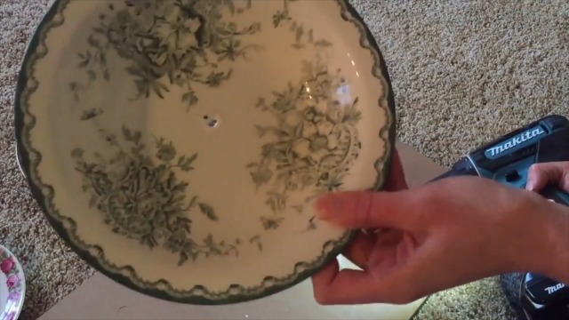 Watch How to use cake stand hardware to DIY cake stands on Amazon Live