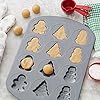 Amazon.com: Wilton Non-Stick Christmas Cookie Shapes Pan, 12-Cavity ...
