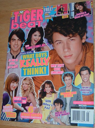 TIGER BEAT-MAGAZINE-MAY 2009 ISSUE: Tiger Beat: Amazon.com: Books