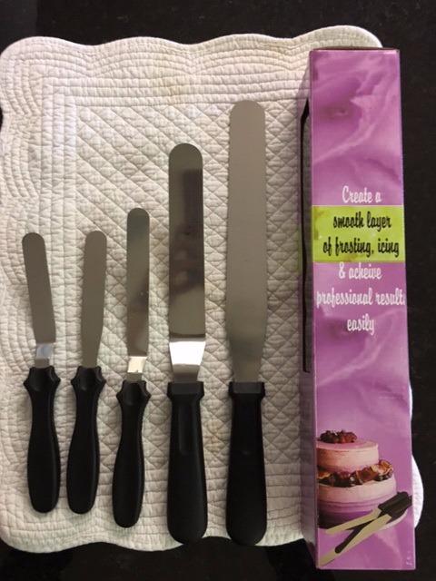 Amazon.com: Icing spatula Set of 2. Straight and offset cake decorating ...