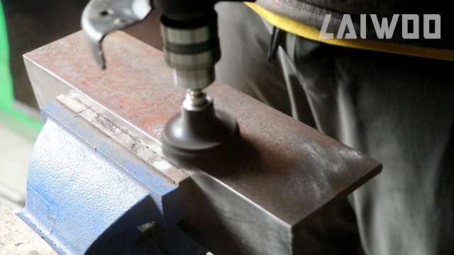 Watch 16 Pack 2" Quick Change Easy Strip Discs for Drill on Amazon Live