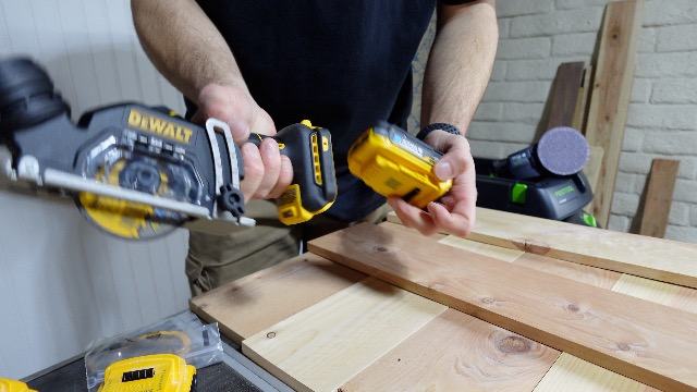 Watch DeWalt Cutoff Tool and Compact Battery on Amazon Live