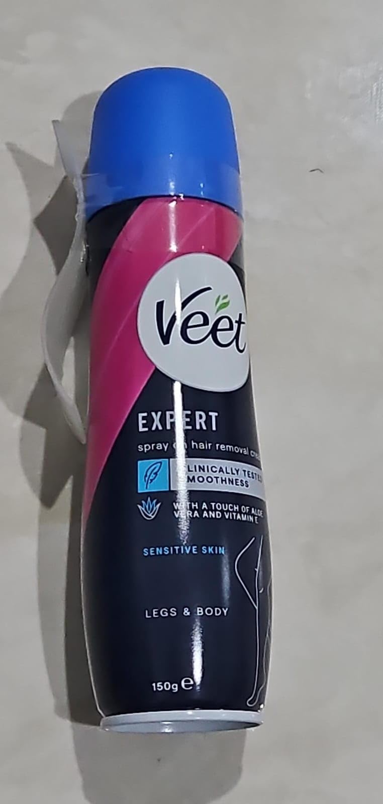 Veet Expert Spray On Hair Removal Cream Sensitive, 150g : Amazon.com.au ...