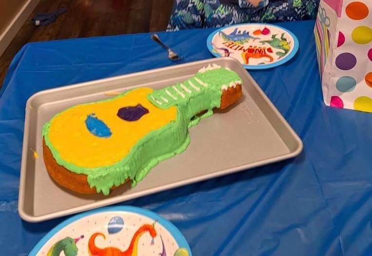 Amazon.com: " guitar" Cake Pan, Kids 3D Birthday Cake Pan， Aluminum ...