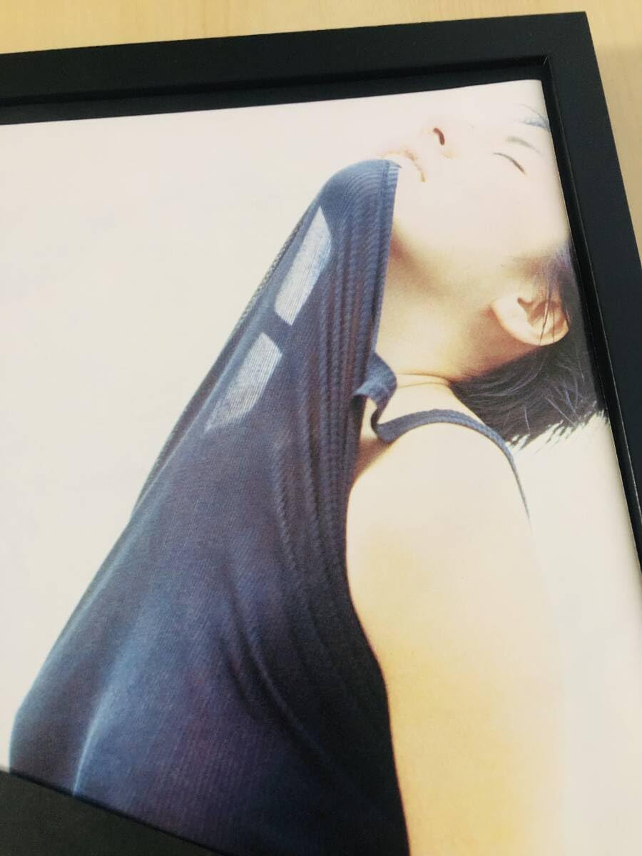 Amazon | 額装品 村上里佳子 RIKACO グラビア セクシー ノーブラ 透け 貴重写真 A4サイズ額入り ポスター風デザイン 水着 下着 RIKAKO | アイドル・芸能人グッズ 通販