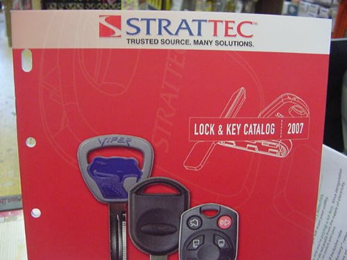 2007 Lock & Key Catalog: Strattec: Amazon.com: Books