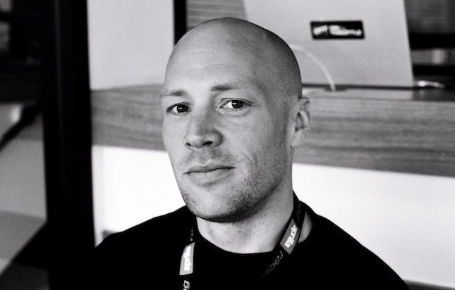 Amazon.co.uk: Chris Martin: books, biography, latest update