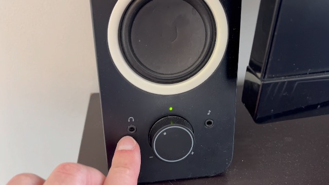 Watch The TRUTH about the Logitech Z200 PC Speakers, Stereo Sound on ...