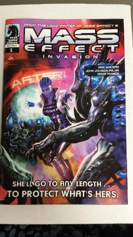 Mass Effect Invasion Limited Edition Comic #1: Mac Walters: Amazon.com ...