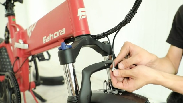 Watch Assemble instruction of Eahora X7 Electric Folding Bike on Amazon ...