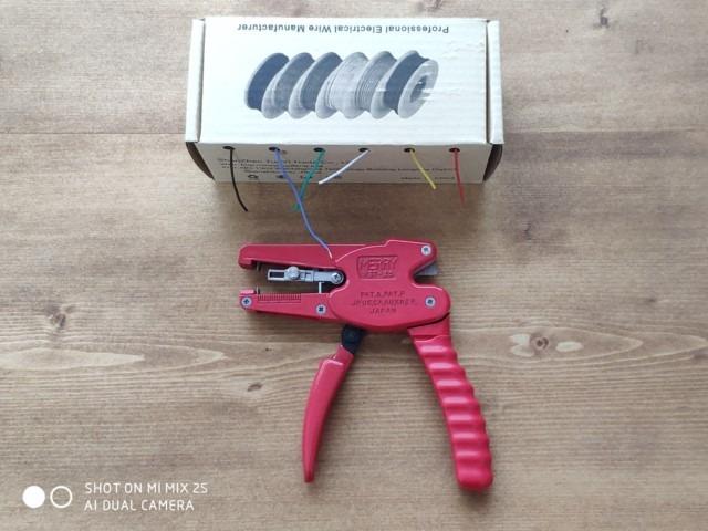 Amazon | 室本鉄工 メリー VST25 ミニストリッパ(刃付) | ワイヤーストリッパー