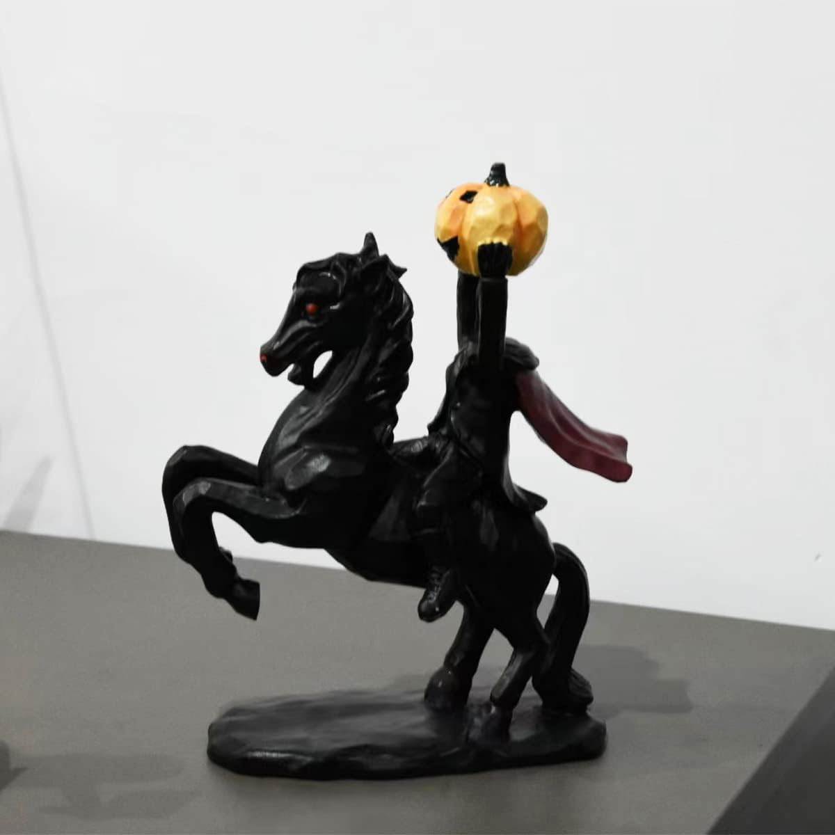 Amazon.com: Headless Horseman Statue Headless Horseman Halloween ...
