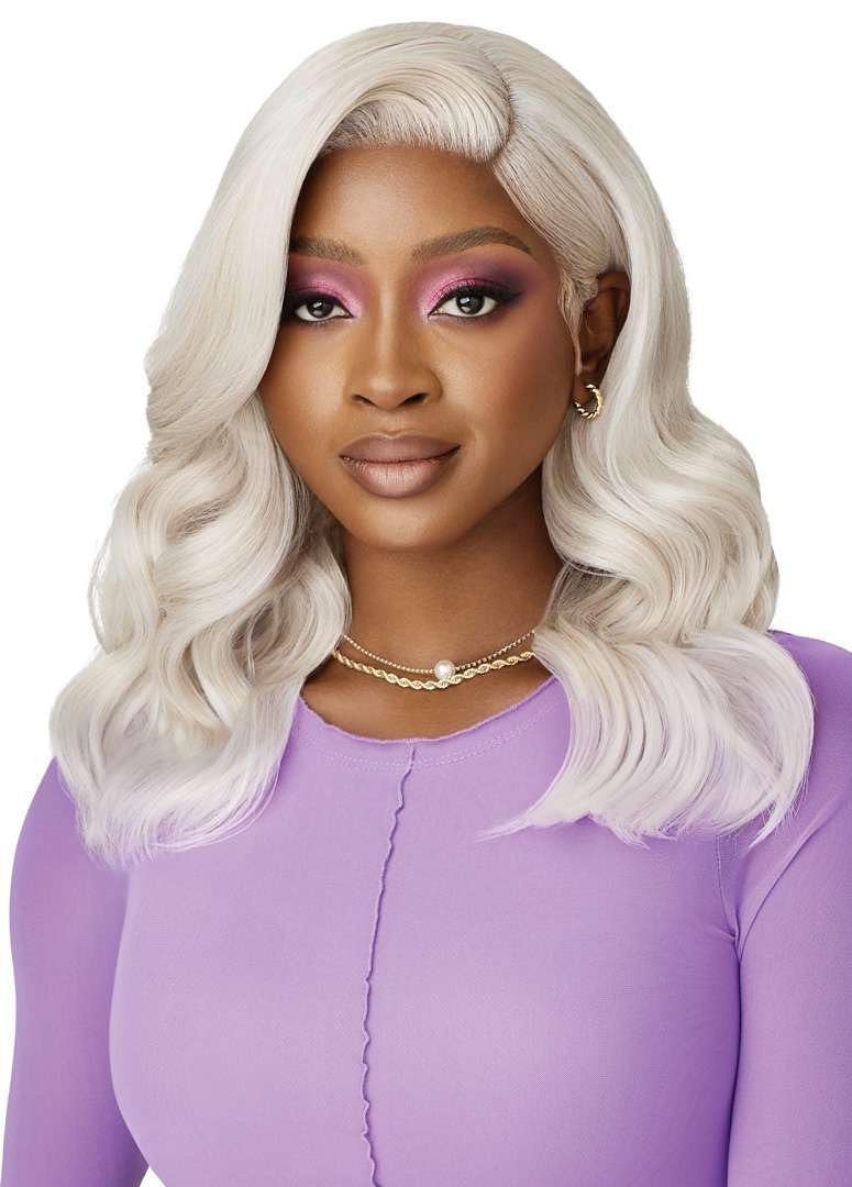 Amazon.com : Outre Lace Front Wig - Perfect Hair Line 13X4 - Swoop ...