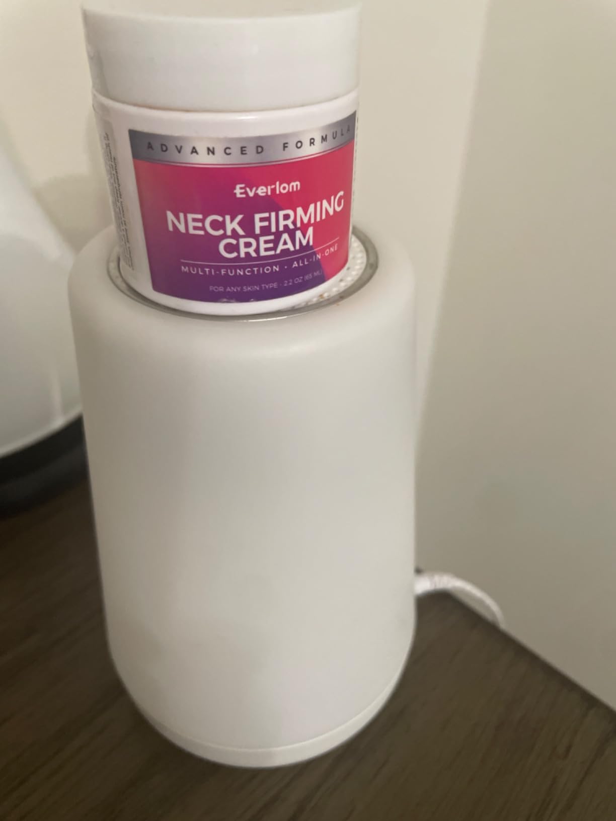 Amazon.com: Everlom Firming Cream for Neck Chin Face Belly: 65ml Anti-Aging Moisturizer for Skin ...